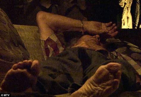 You Ve Got The Best Rack Dirty Old Man Tries To Seduce Glee S Dianna Agron On Punk D As