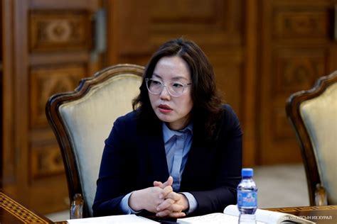 “Монгол Улсын шүүх эрх мэдлийн хөгжлийн бодлого” ын төслийн саналыг Монгол Улсын Их Хурлын дарга