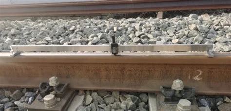 rail corrugation detection and characterization using high precision digital track gauge