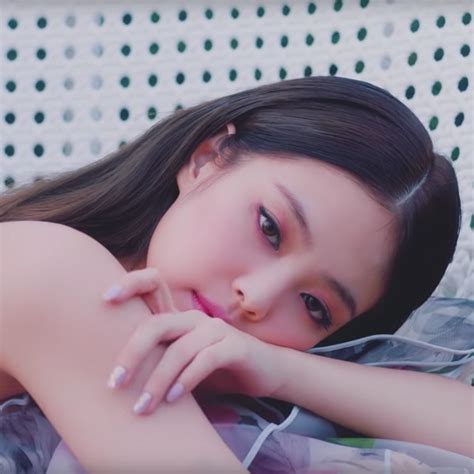 All The Outfits Worn By Blackpinks Jennie For Her Solo Debut Mv E