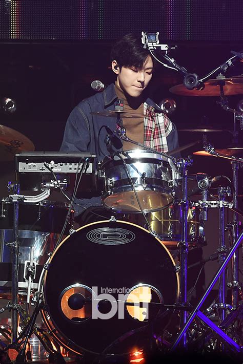 Bnt포토 데이식스 도운 드럼치는 막내 Bnt뉴스 Bnt포토 데이식스 도운 드럼치는 막내 Bnt뉴스