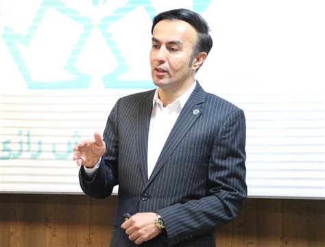 دکتر مرادی مدیرعامل پخش رازی شرکت پخش رازی