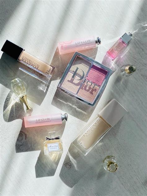 가루 가벼운 골드 그림자 기초 럭셔리 럭셔리한 립글로스 립스틱 매우 복잡한 메이크업 메이크업 브러쉬 모이스처라이저 미용 제품 병 분홍색 브랜딩