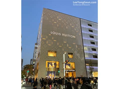 루이비통 마츠야긴자점 아오키 준 외장 이용근의 홈페이지