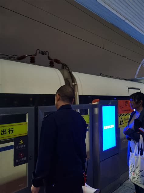 问政追踪丨成都犀浦站地铁动车无缝换乘通道恢复试运营，乘客2分钟完成换乘四川在线