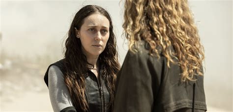 Is Alicia Dead Or Alive In Fear The Walking Dead Spoiler