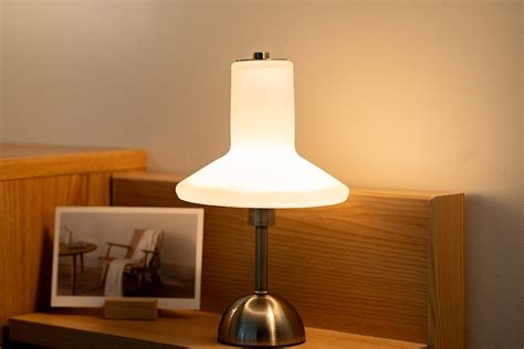 무드등·수유등 크롬골드 모노루체 세인트벨 무선 포터블 무드등 조명 4color 디밍삼색변환 오늘의집 쇼핑