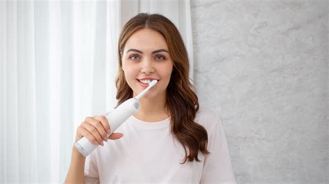 Soocas Neos Is Not An Ordinary Electric Toothbrush It Brushes And Flosses At The Same Time