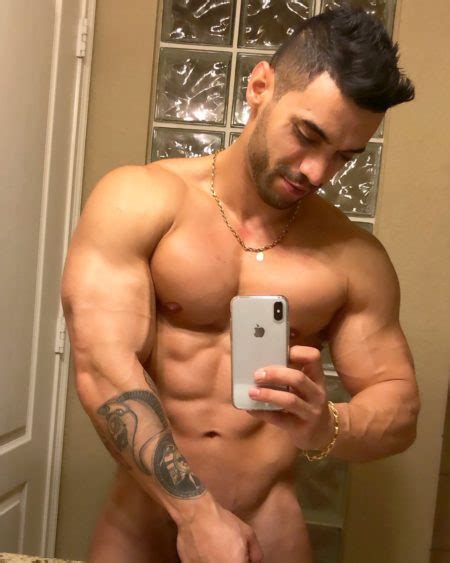 Model Of The Day Arad Winwin Daily Squirt
