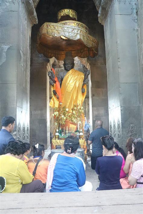 គួរយល់ដឹងខ្លះៗអំពី ព្រះវិស្ណុឬព្រះនារាយណ៍ សារព័ត៌មាន នគរវត្ត