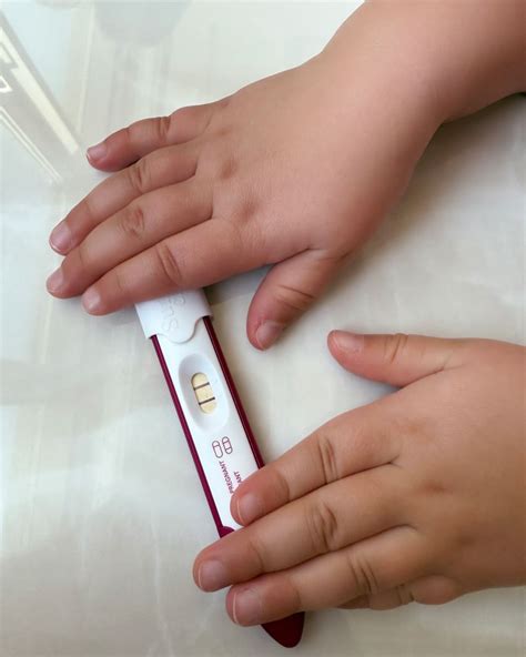 Емилия показа положителен тест за бременност и обяви страхотна новина честито За Жената