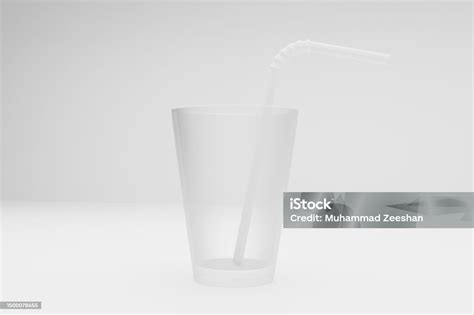 3d 렌더링 흰색 배경 그림이 있는 물 주스 또는 우유를 위한 빈 사실적인 유리 0명에 대한 스톡 사진 및 기타 이미지 0명 3차원 형태 건강관리와 의술 Istock