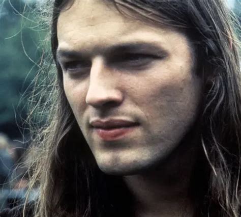 بیوگرافی و زندگی نامه دیوید گیلمور نوازنده گیتار