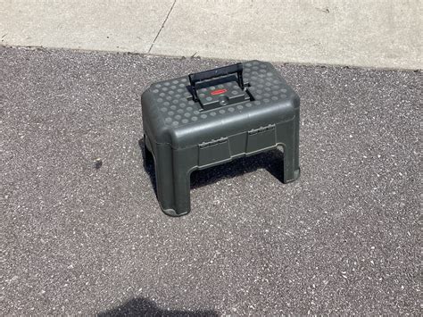 Rubbermaid Tool Box Step Stool
