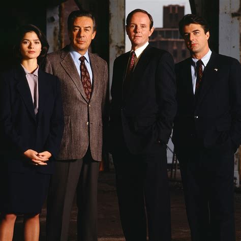 Photos From 30 Secrets About Law And Order Page 2
