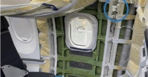 비행 중 동체 구멍 사고 이유가 비행기 조립시 볼트 누락”