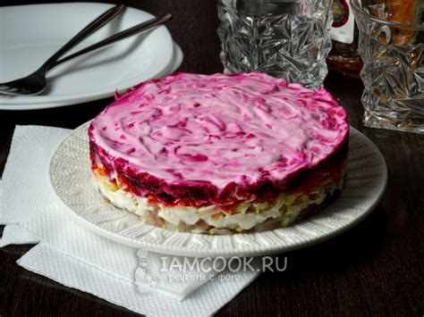 «Селедка под шубой с копченой селедкой — рецепт с фото пошагово