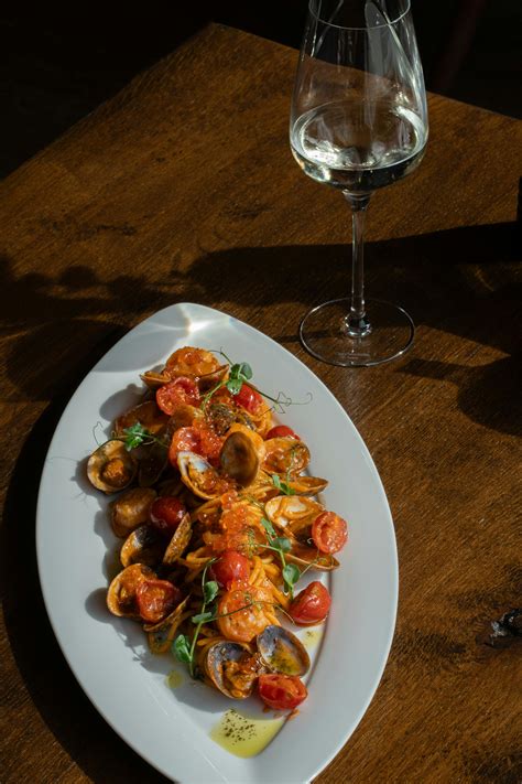 가벼운 식사 가정 요리 건강 식품 건강 의식이있는 건강식품 건강한 건강한 생활 건강한 식생활 고급 식사 접시 과일 녹색 포도 다채로운 요리 라디 치오