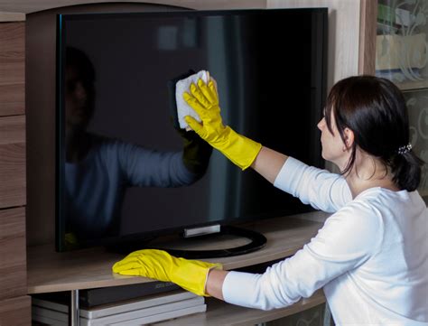 How To Clean TV Screen The Right Way A Guide For 2023 Get It Cleaned