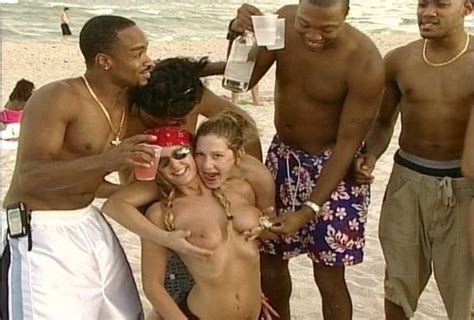 Photo Pool Party Nude Whores Of All Shapes