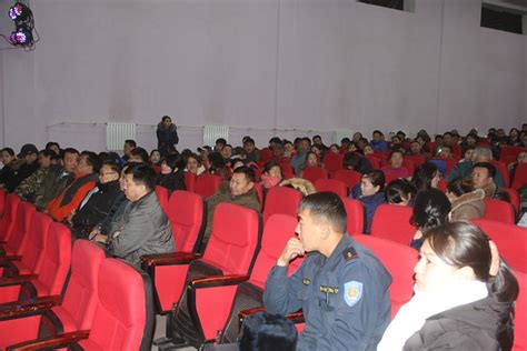 Монгол Улсын Ерөнхий сайд Ж Эрдэнэбат Цогтцэций суманд ажиллаж байна