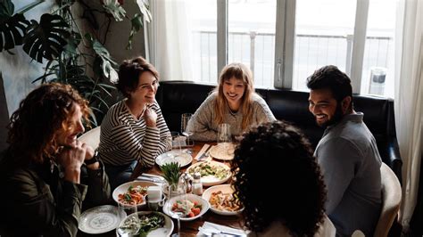 Counselor Shares One Of The Biggest Red Flags In A New Relationship