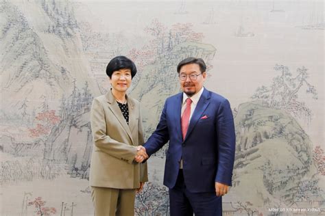 Г Занданшатар Монгол Улс БНСУ ын харилцааны эрх зүйн орчинг бэхжүүлэхэд хоёр улсын парламент