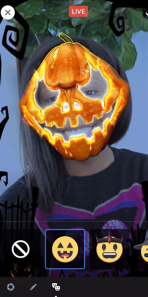 Фэйсбүүк дээр хэрхэн Хэллоуиний маск “зүүх” вэ