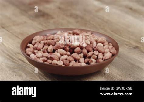 Peanuts Side Stock Videos And Footage Hd And 4k Video Clips Alamy