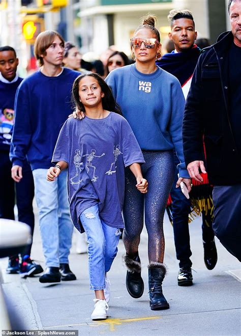 Jennifer Lopez 50 Flaunts Her Age Defying Figure In Alexander Wang Daily Mail Online
