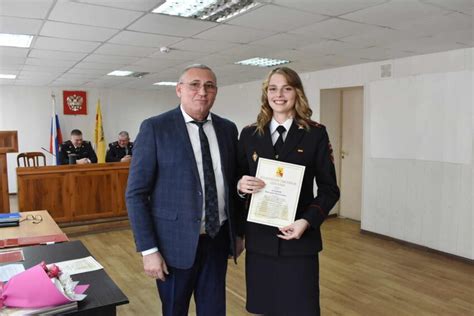 Глава Ленинского района Сергей Ситников поздравил сотрудников отдела полиции № 8 с