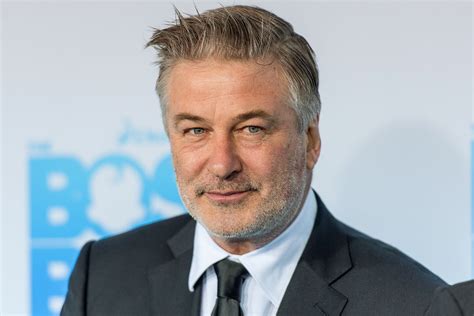 Alec Baldwin Jokes He Wasnt Very Fun On New Reality Tv Series Tell