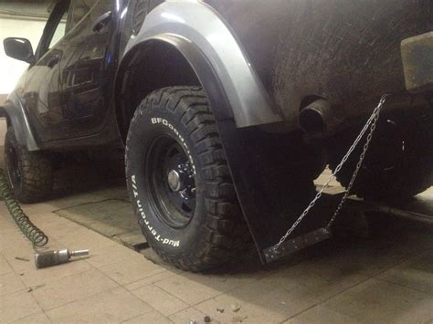 Брызговики JAOS? Нет, не слышал! — Nissan Navara (2G), 2,5 л, 2006 года ...