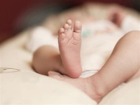 საბერძნეთში ქართველმა ქალმა ქუჩაში ახალშობილი იპოვა