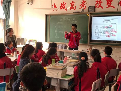 【深入课堂 精准指导】 呼市教研室专家莅临呼市第二十一中学视导高三教学工作复习