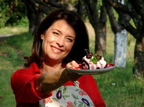 Йоланта Делибозова Йоли свири и готви по рецепти на прочути композитори