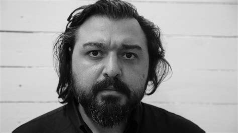 Hakan Günday Autor De Mi Nombre Es Zamir A Una Persona Que Ja Ha Comprat La Por Li Pots