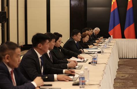 МОНГОЛ УЛСЫН ЕРӨНХИЙ САЙД Л ОЮУН ЭРДЭНЭ ОХУ ЫН ЗАСГИЙН ГАЗРЫН ДАРГА М В МИШУСТИНТАЙ УУЛЗЛАА