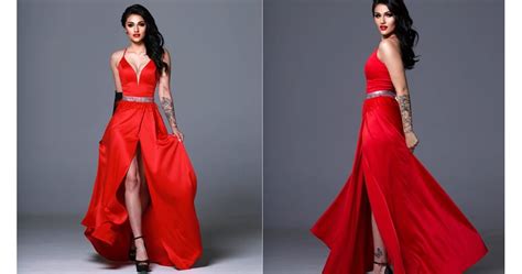 Нарязаната Дебора в секси червено