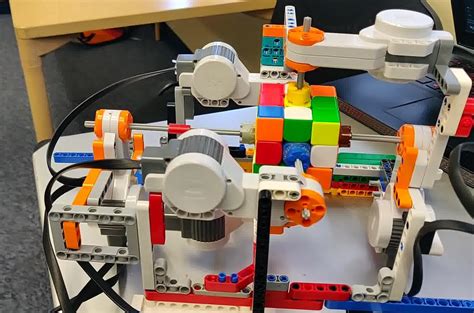 Github Ayoola Babatunde Lego Nxt Cube Solver Robot To Solve A Rubik