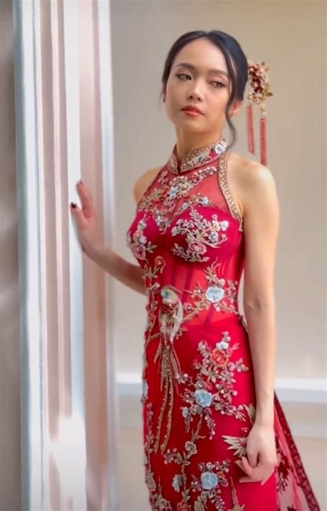 Cewe Chindo Saat Ngeliat Pribumi Yang Banyak Duitnya Be Like 9GAG