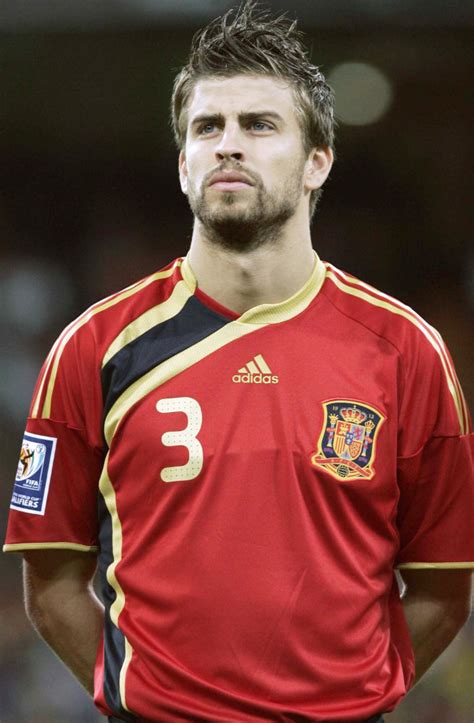 Gerard Pique Gerard Piqué Age Ruor