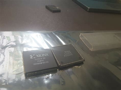2 xc2018 50pc84c xilinx field programmable gate array 100 cell 84 pin