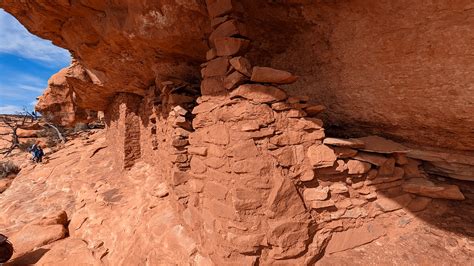 Hiking The Citadel Bears Ears Guided Hikes Wild Expeditions