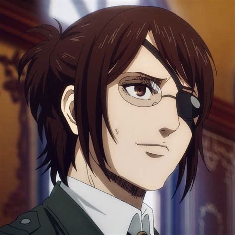 Hange Zoe At Niccolos Restaurant Set In 2021 Attack On Titan Anime Attack On Titan