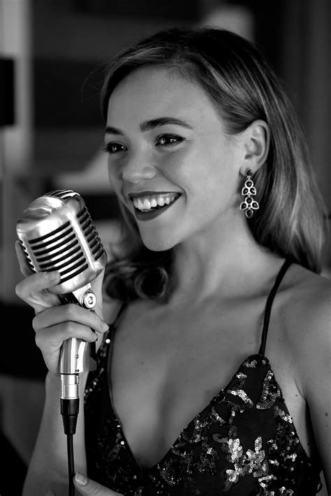 Natalie Spence London Based Actress And Vocalist