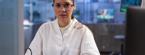 What Does A Forensic Scientist Do The Course Mix