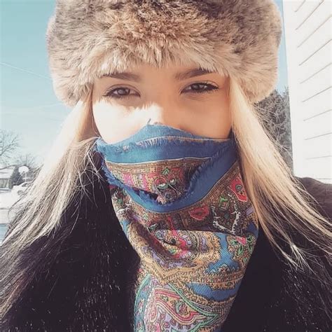 Woem Wo Em Threads Say More