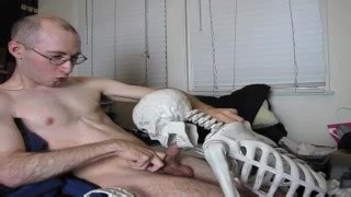 Skeleton色情片 Pornhub