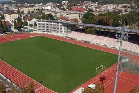 Где смотреть онлайн матч чемпионата Украины Заря ЛНЗ Читайте на Ukr Net